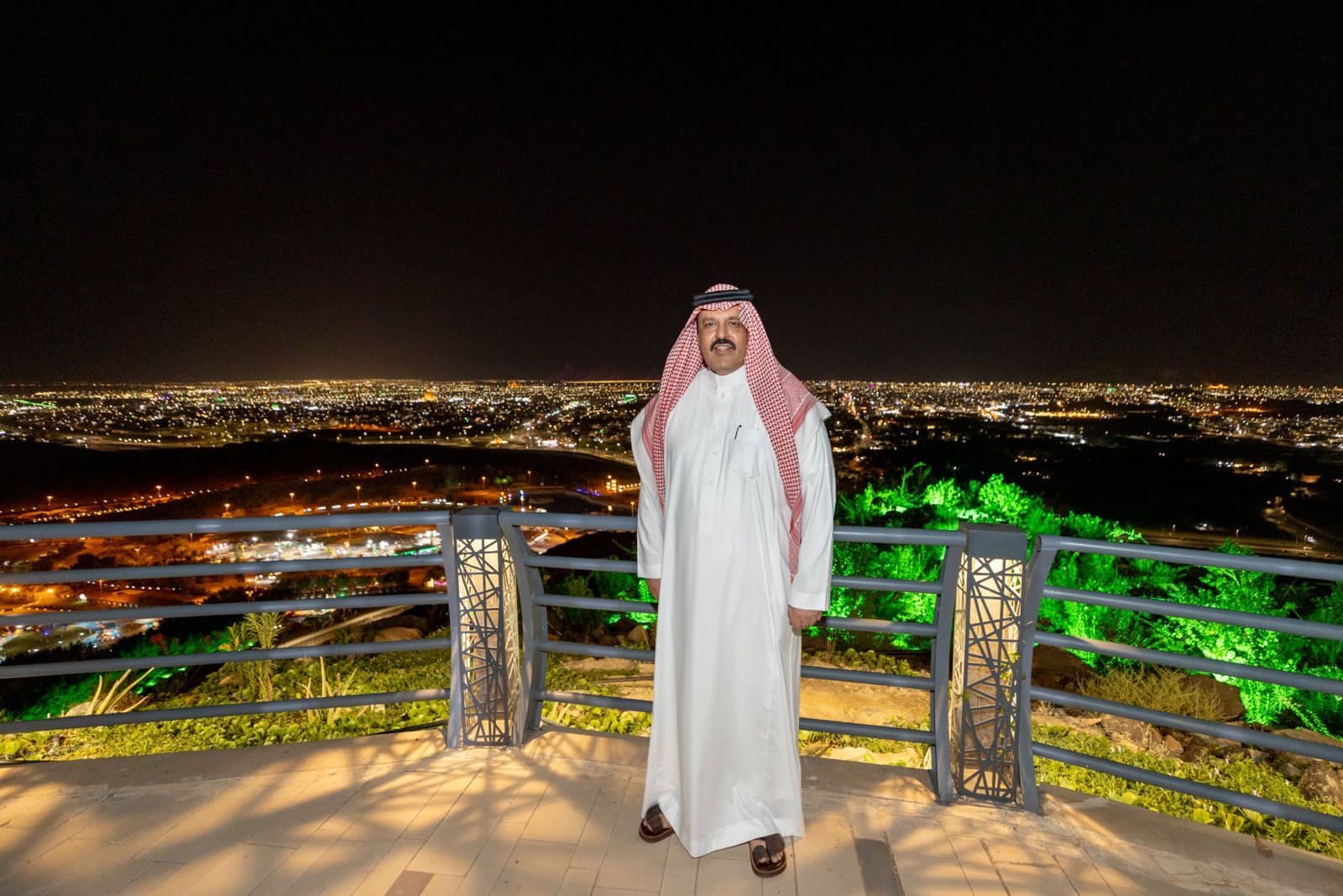 صحيفة مكة الإلكترونية | أمير حائل يفتتح مطل موقدة كريم العرب حاتم ...